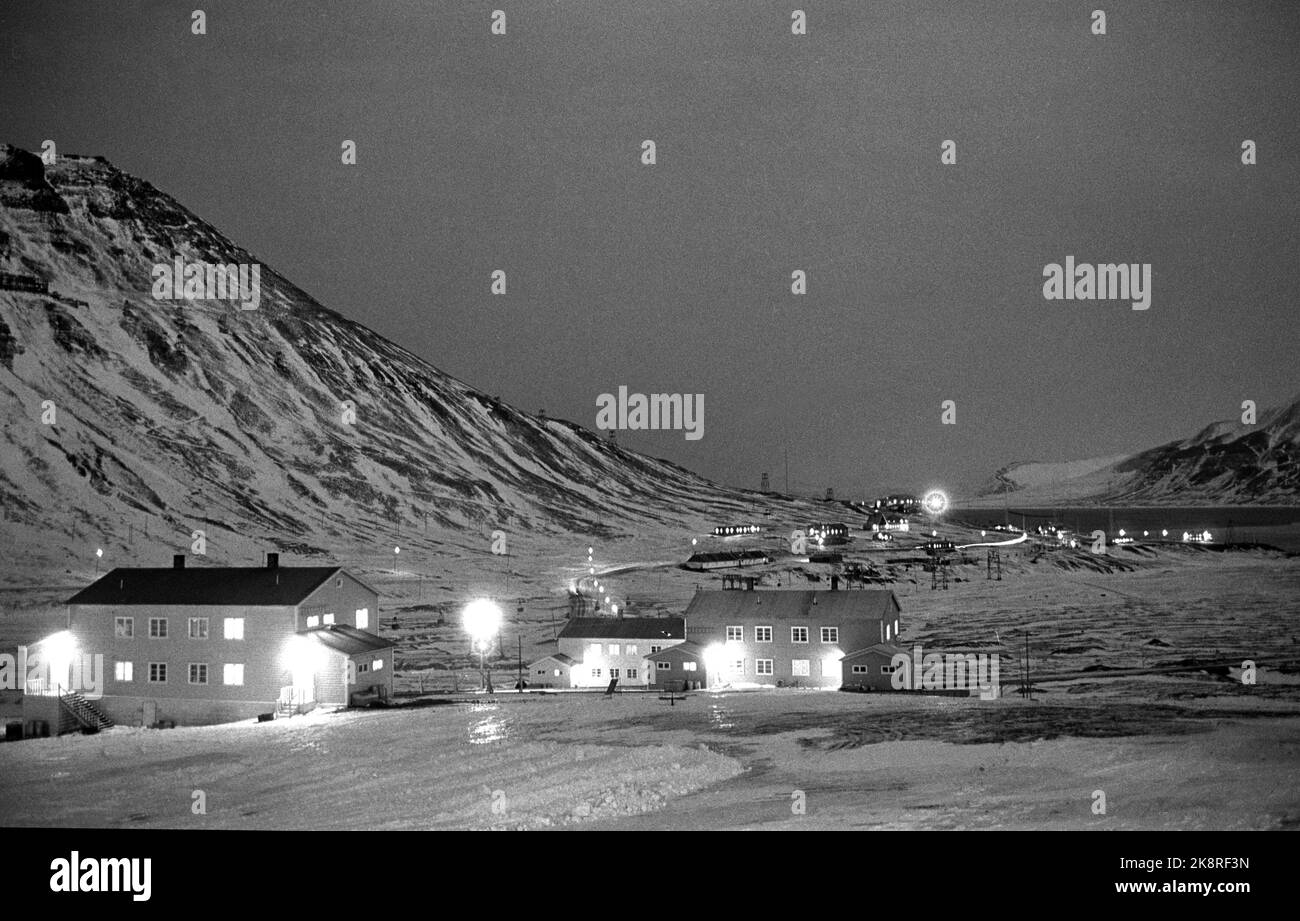 Svalbard 19651208 NTB was with the Christmas plane to Svalbard, with ...
