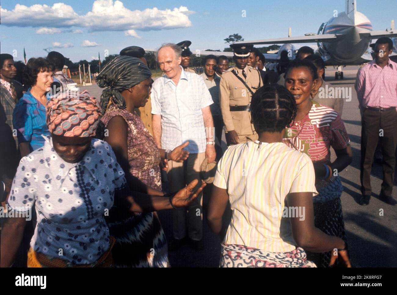 Livingstone / Zambia February 1975. Prime Minister Trygve Bratteli ...