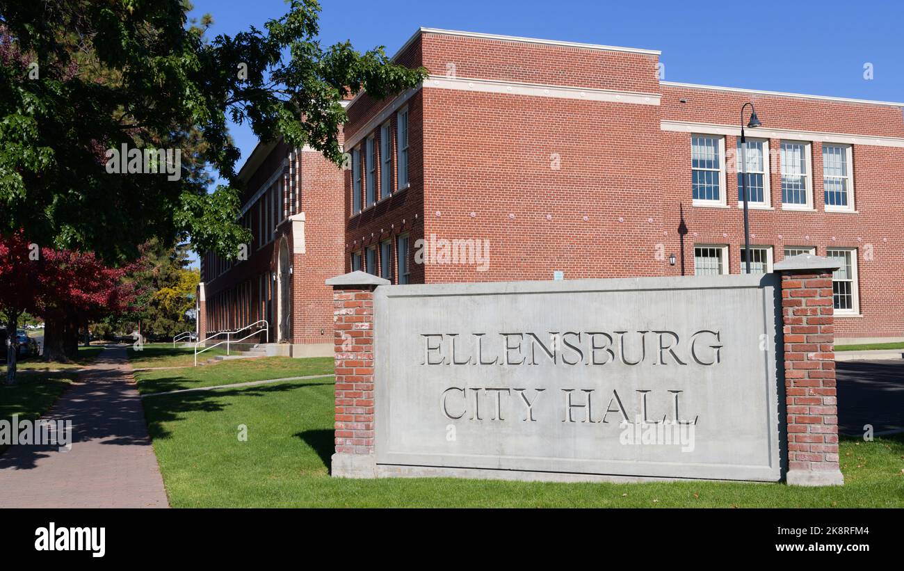 Government brick building hi-res stock photography and images - Alamy