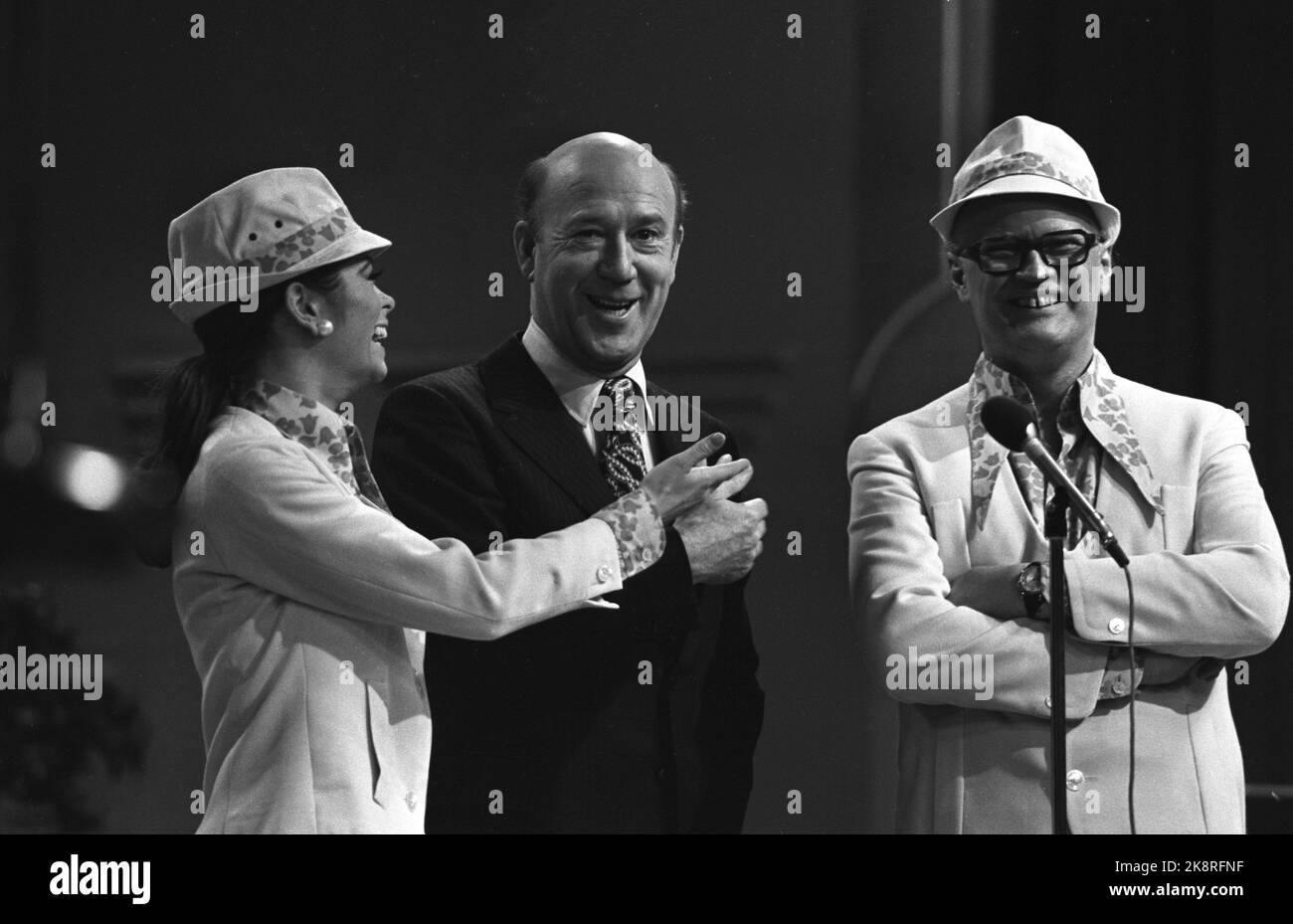 Eg. Artist Wenche Myhre, program director Lennart Hyland and artist ...