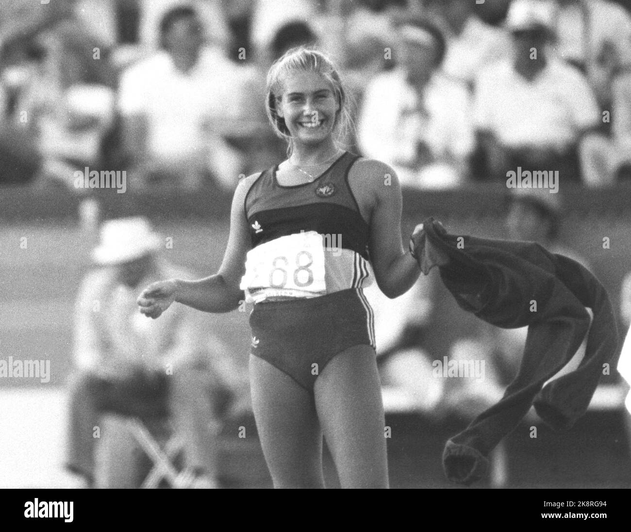 Los Angeles, 19840806. The Los Angeles Olympics. Spear. A happy Trine ...
