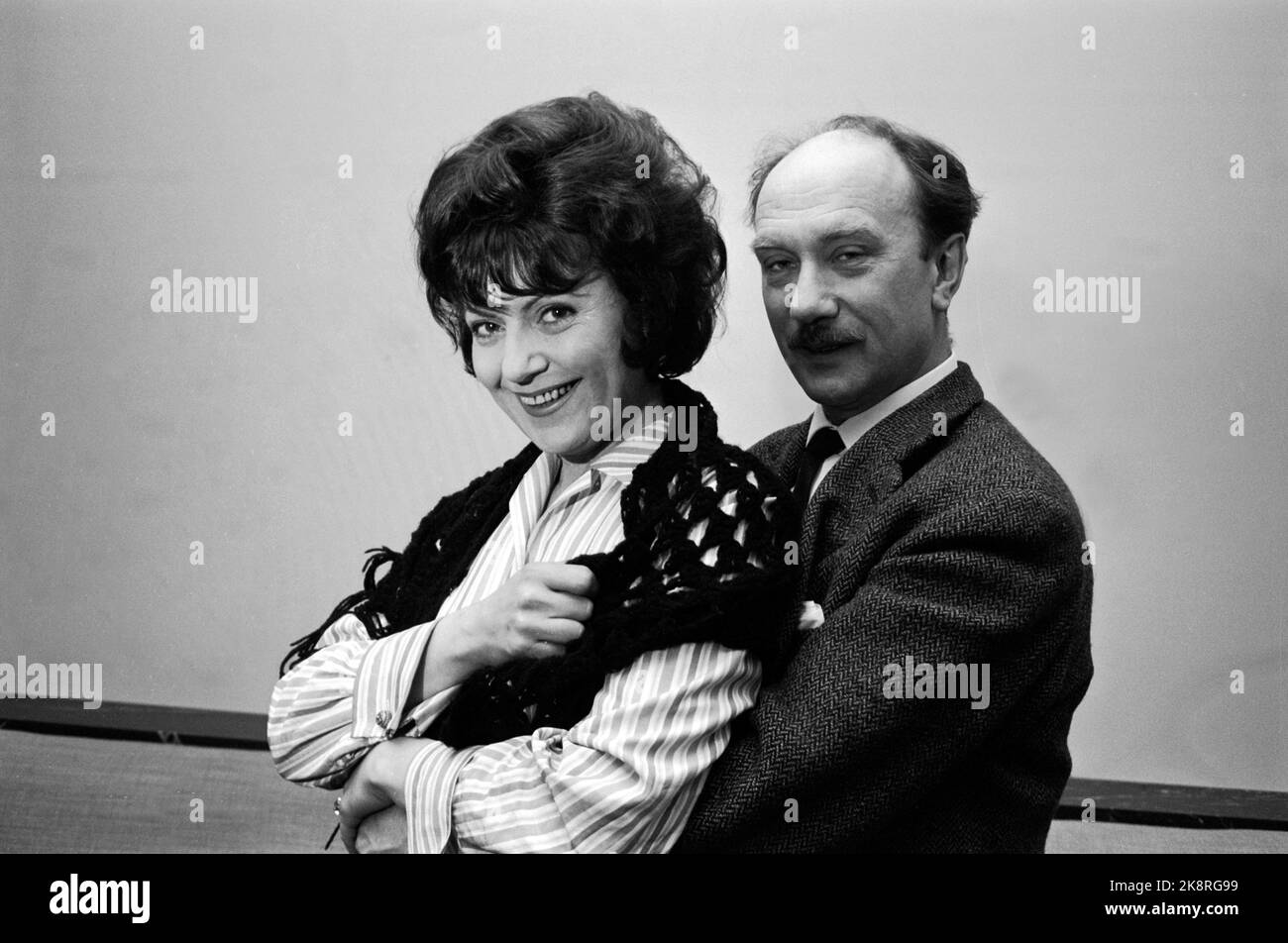 Fredenlund current ntb portrait families hi-res stock photography and ...