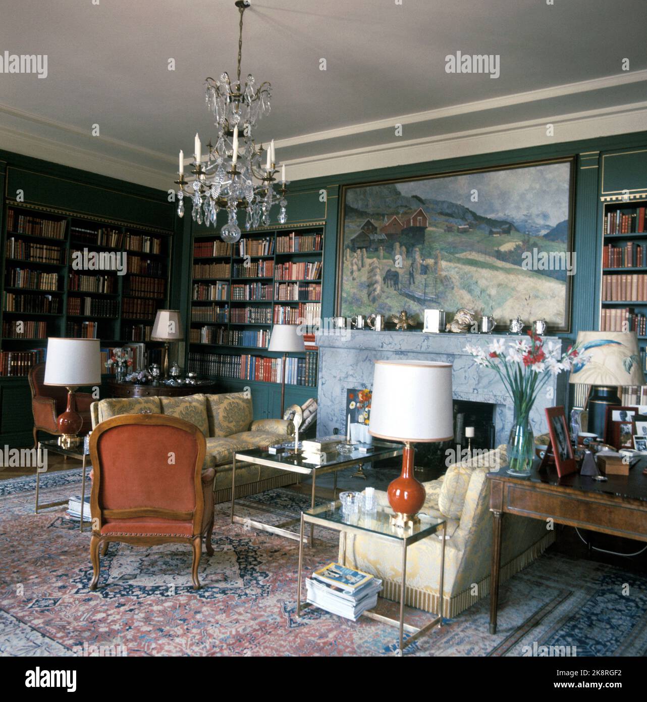 Ntb ntb furniture interior royal properties hi-res stock photography ...