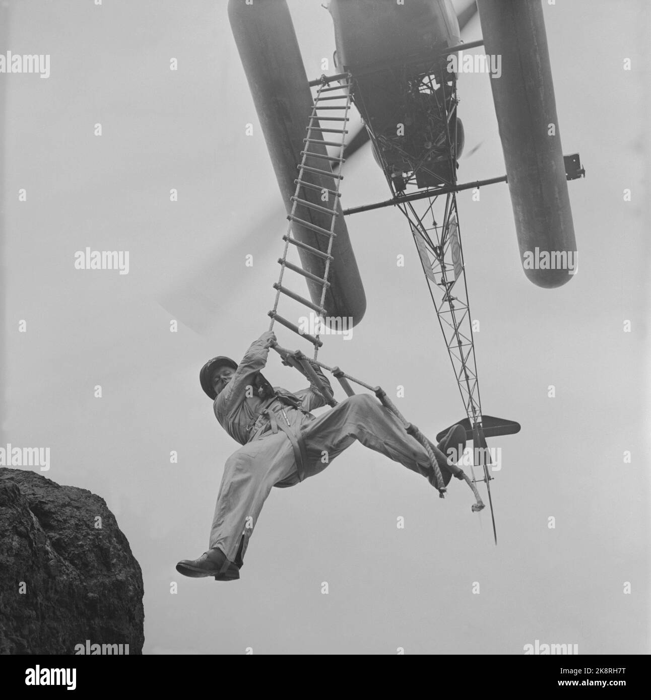 Rescue helicopter with ladder hi-res stock photography and images - Alamy