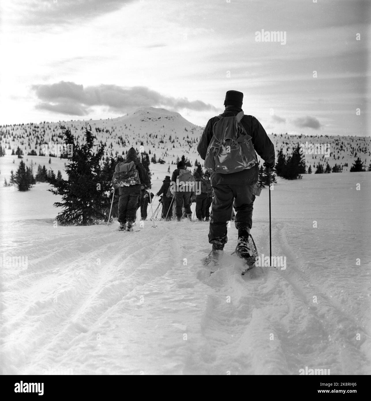 Storefjell 25-30 January 1955. The Norwegian Red Cross Relief Corps ...