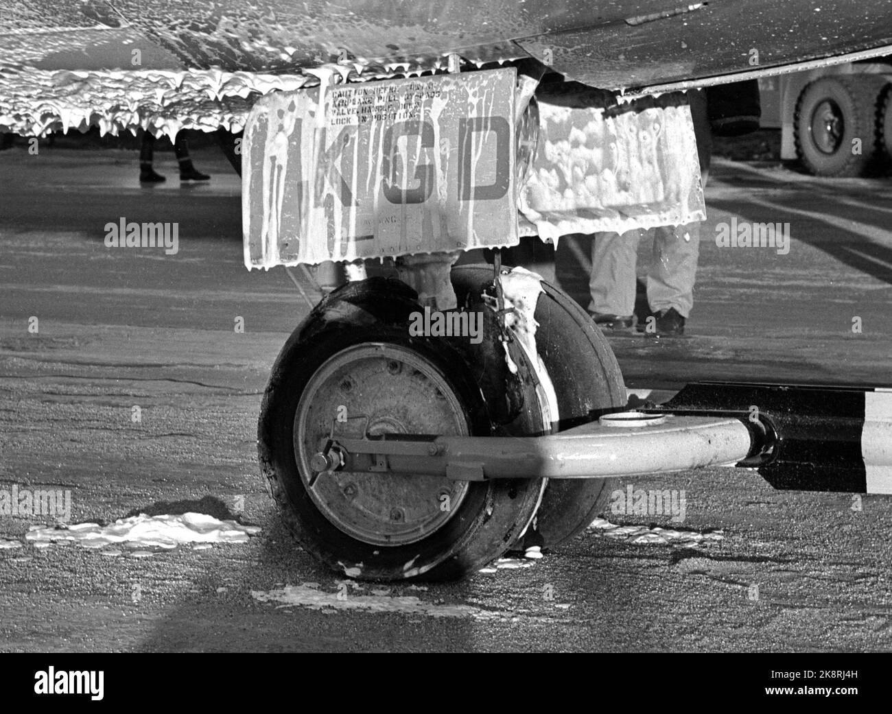 Oslo 19711208 Dramatic emergency landing: The SAS aircraft "Ubbe Viking ...