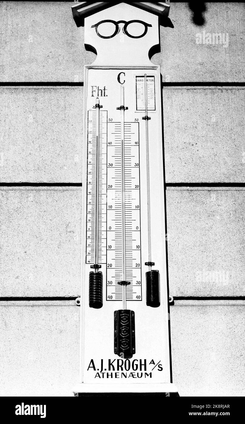 42 degrees Black and White Stock Photos & Images - Alamy