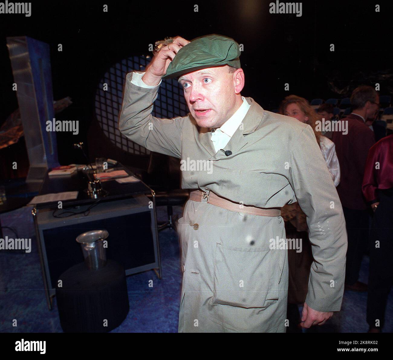 Jon eeg ntb television programs alone hi-res stock photography and ...