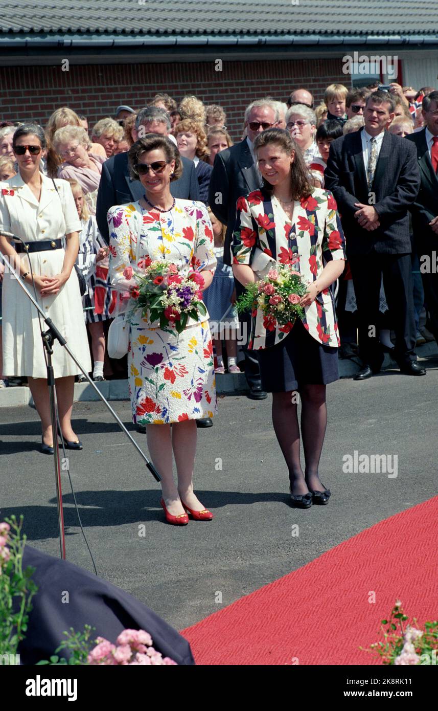 Kopervik at Karmøy 19910626 - Sigingsferden June 1991 Queen Sonja and ...