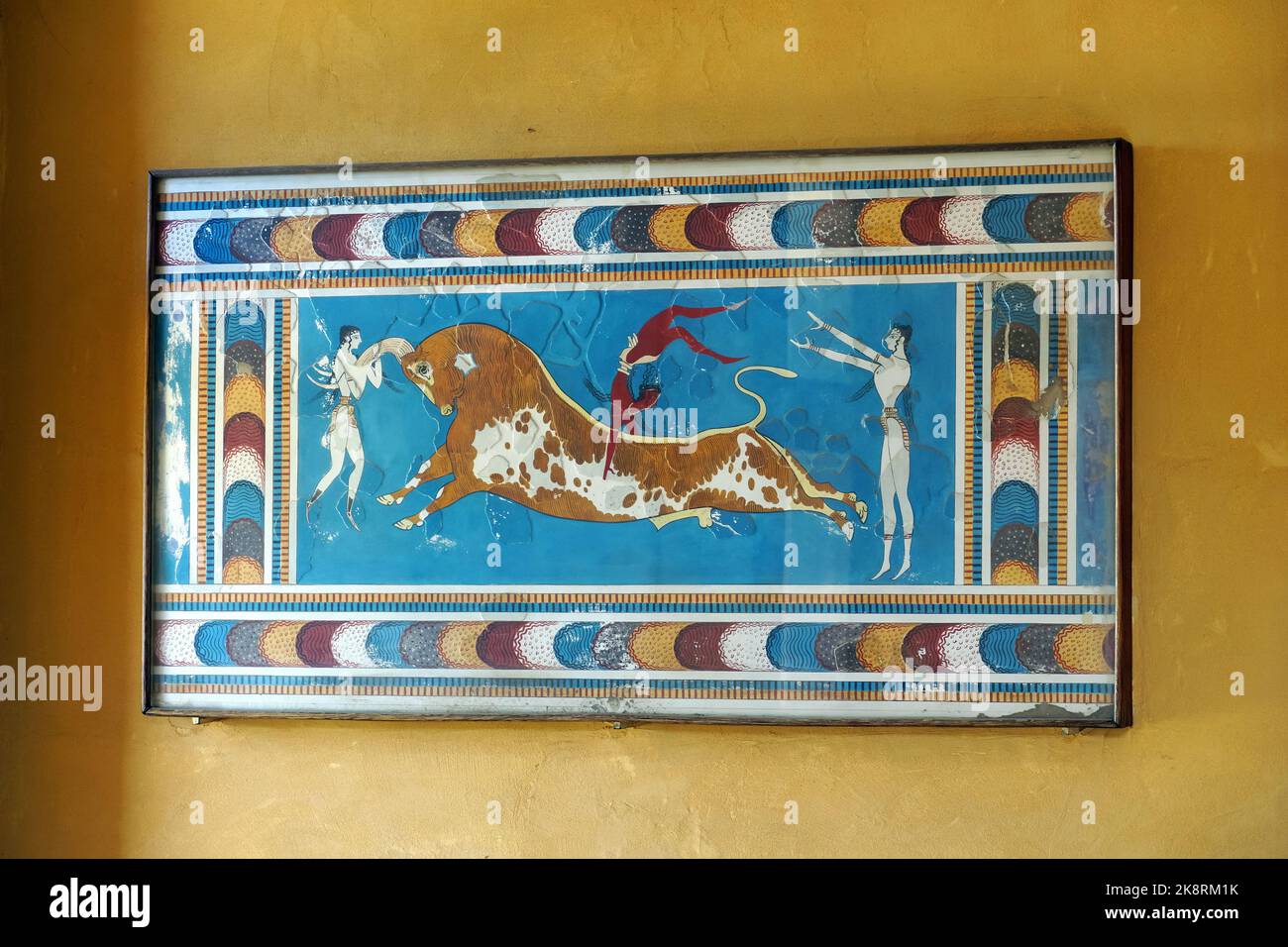 Bull-leaping fresco, Knossos, Bronze Age archaeological site, Europe's ...