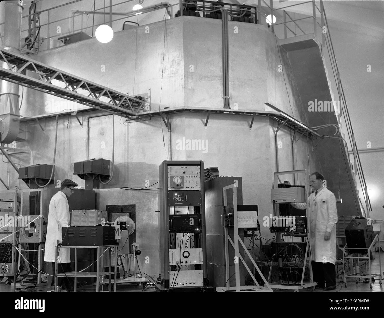 Basement, Akershus 19530424 Interior from the atomic institute ...