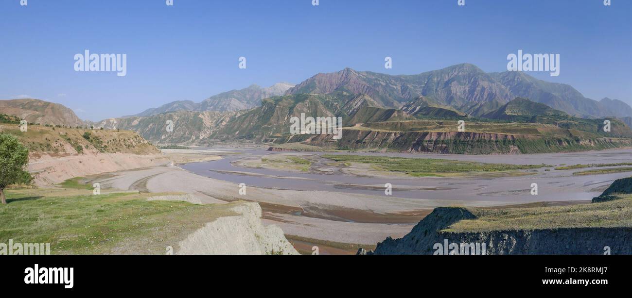 Roghun hi-res stock photography and images - Alamy