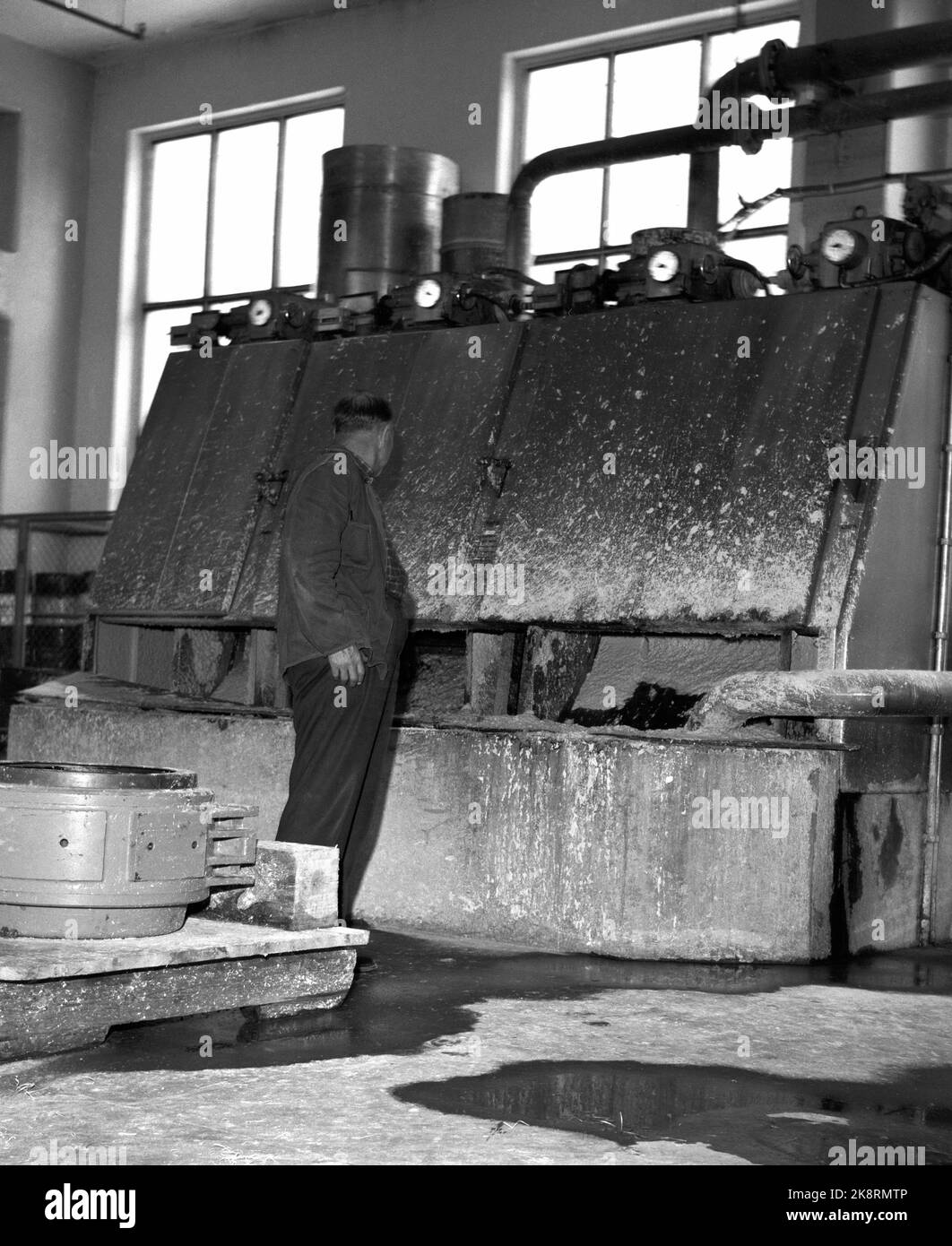Skien 19590725 "Norway's largest and fastest paper machine". Cellulose ...