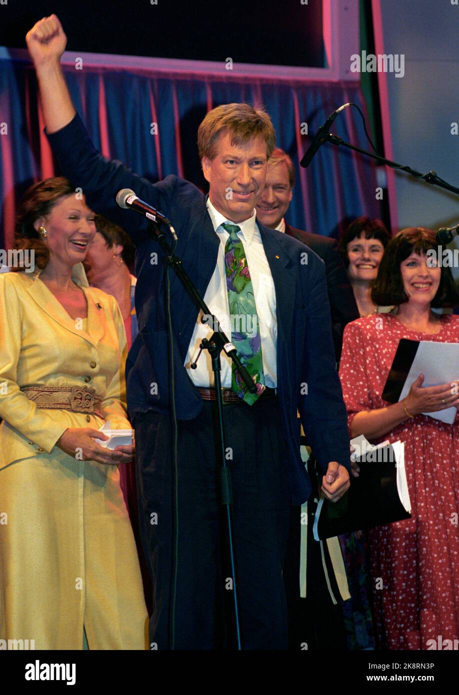 Morten holm ntb happiness election campaign governments hi-res stock ...