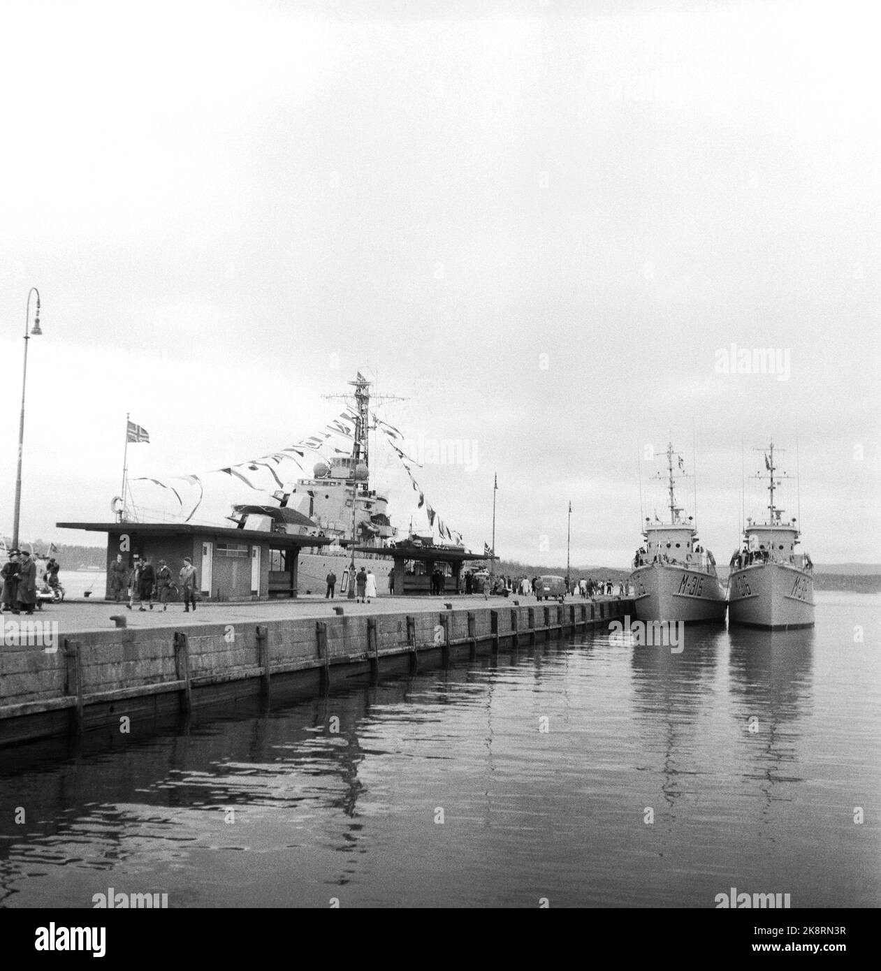 Decorated vessels Black and White Stock Photos & Images - Alamy