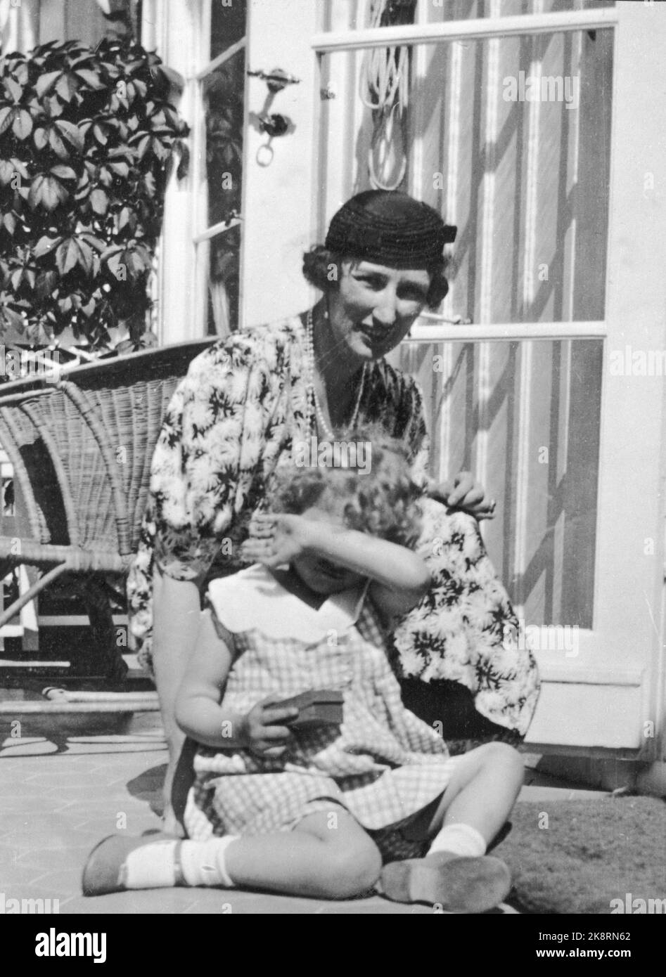 Bygdoy 1935 crown princess martha and princess astrid photo hi-res stock photography and images ...