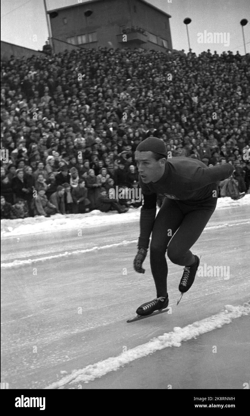 Oslo 19490220 skating, fast run. World Cup at Bislett Stadium. World ...
