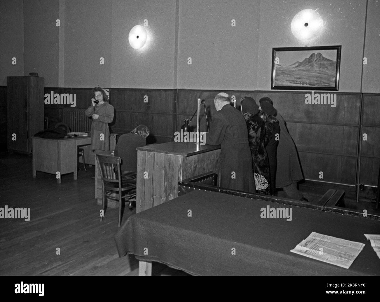 WW2 Oslo 19441124 The Evacued Aid Office from Northern Norway. Photo ...