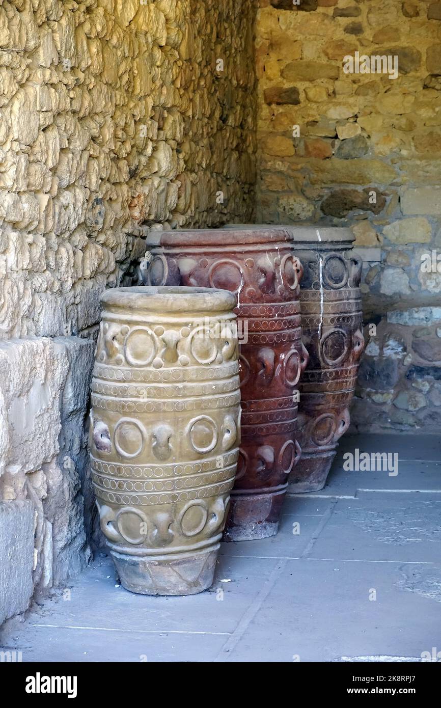 Pithos, Knossos, Bronze Age archaeological site, Europe's oldest city ...