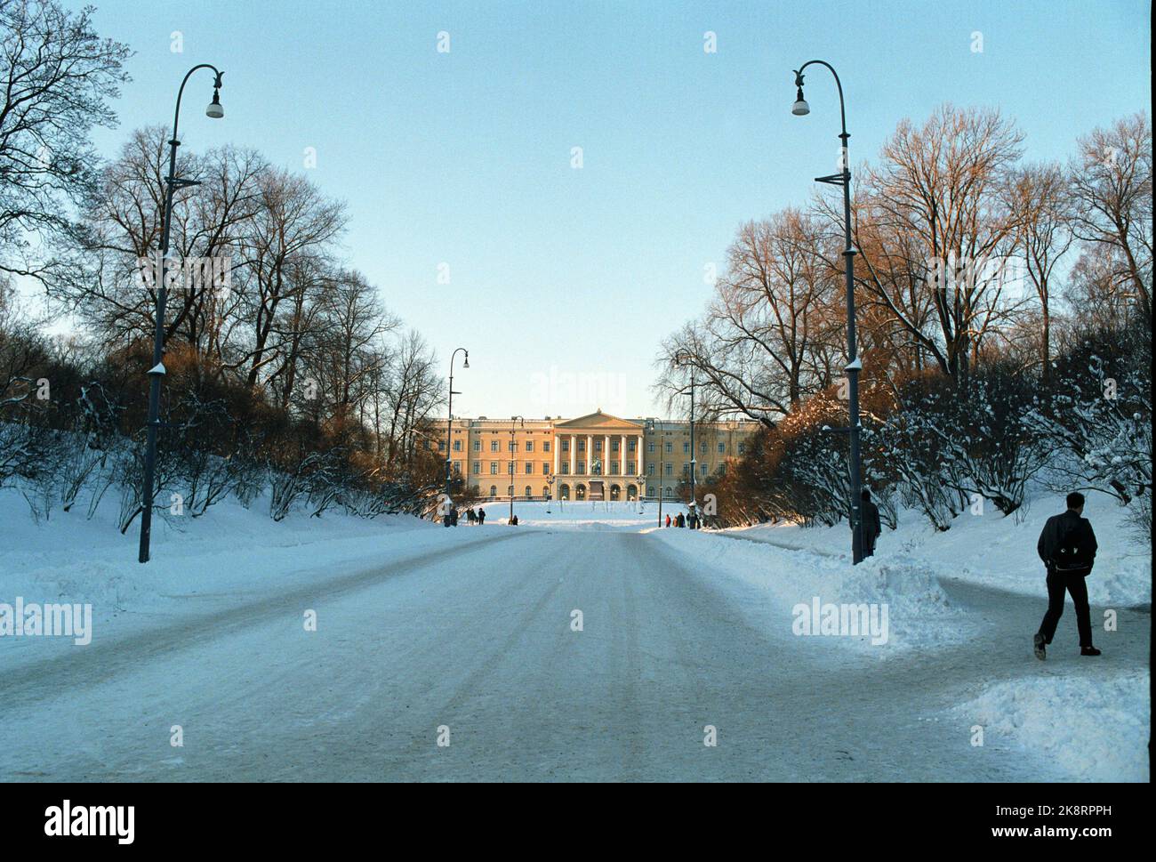 Oslo palace snow hi-res stock photography and images - Alamy