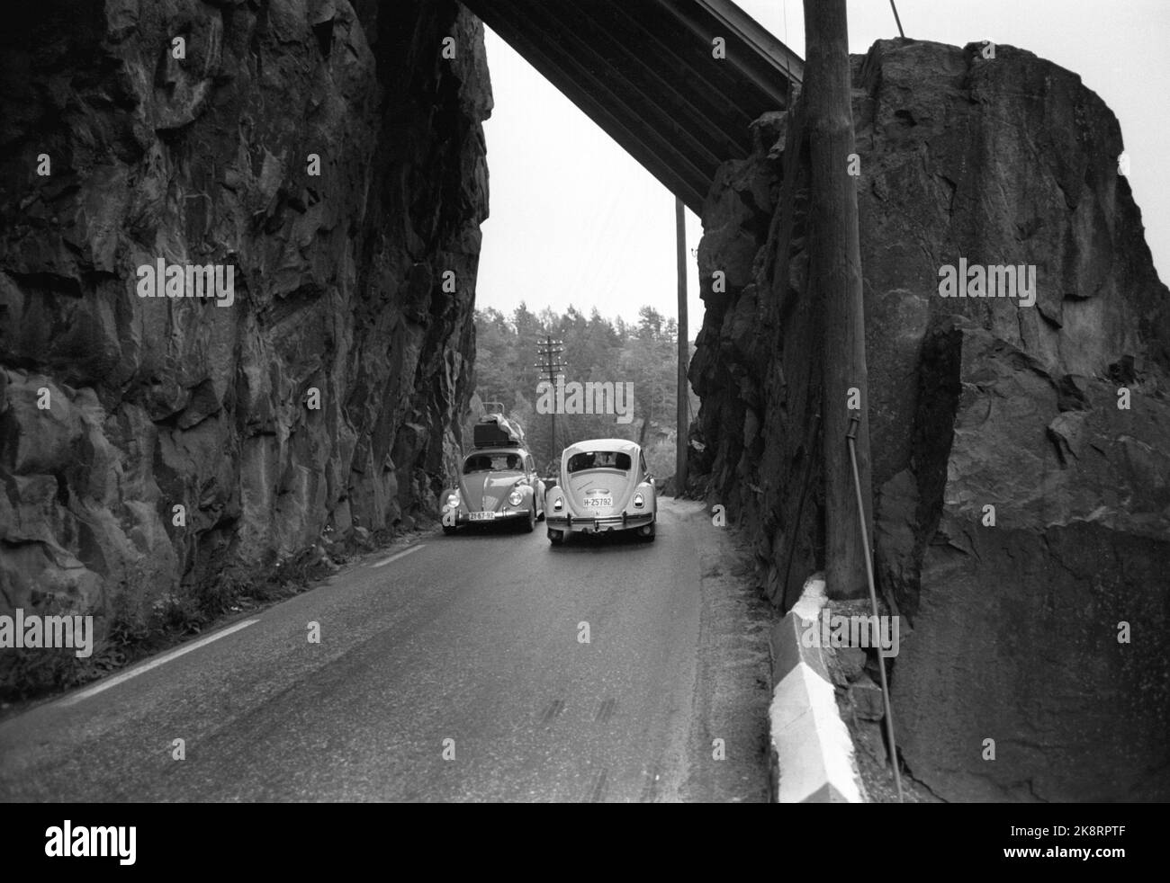E-18, August 9, 1969. Current no. 32. "The holiday road in front of ...