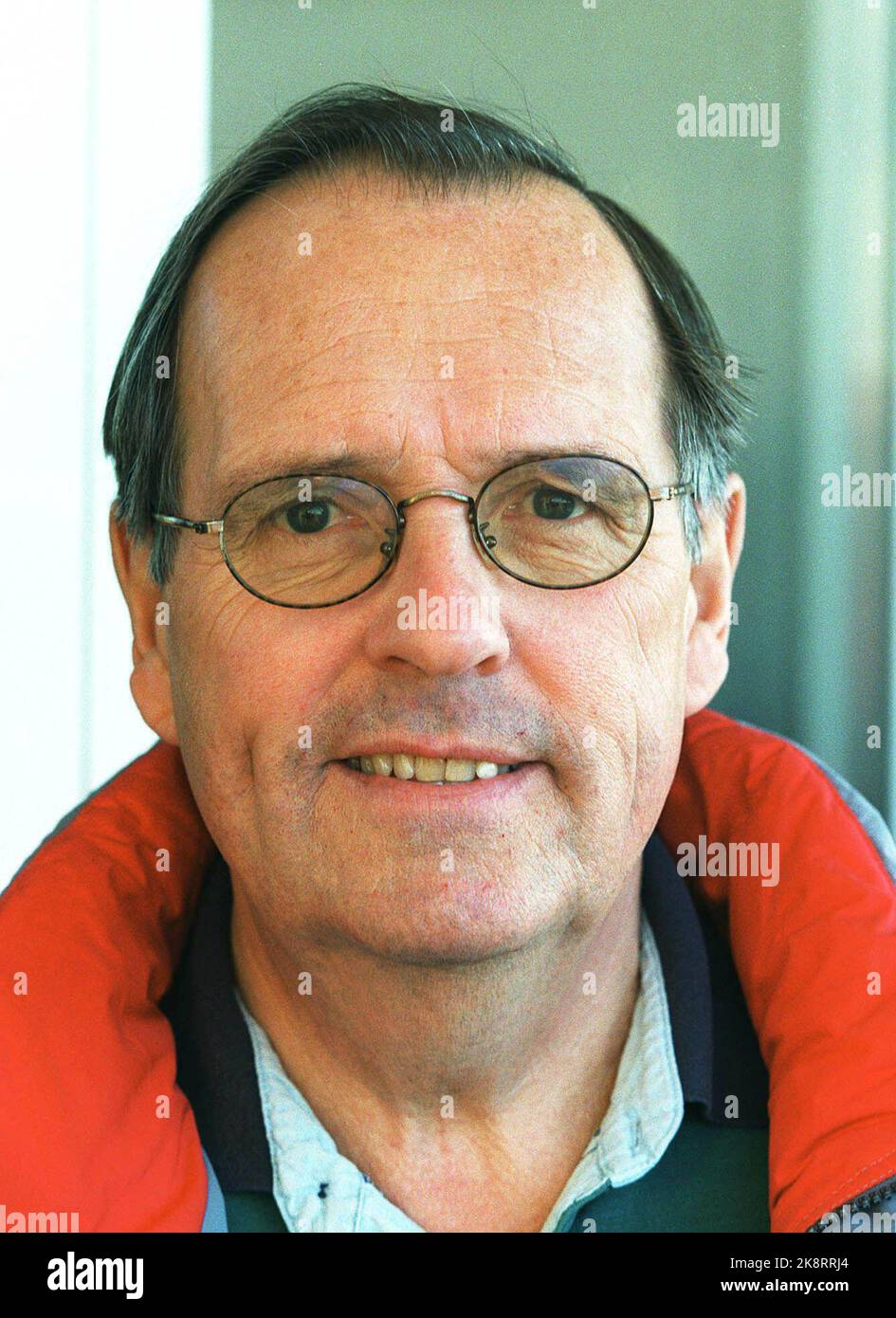 Oslo 19980120 nrk journalist jon herwig carlsen hi-res stock ...