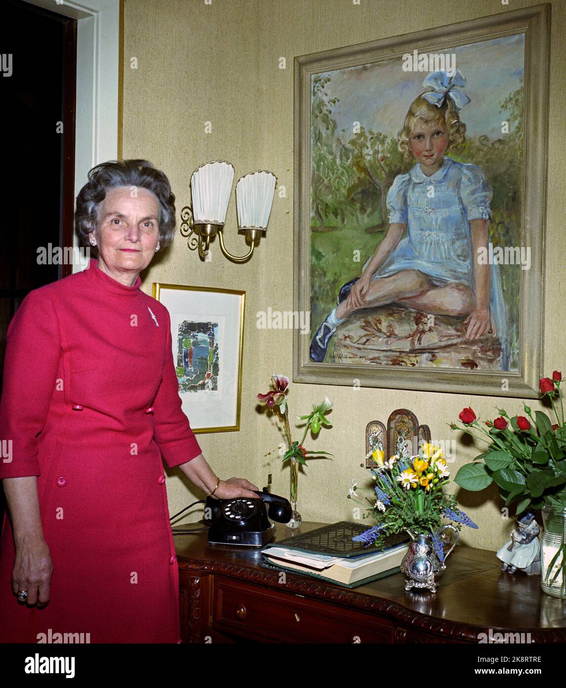 Oslo 1968: Dagny Haraldsen photographed in his home in Oslo in 1968, in ...