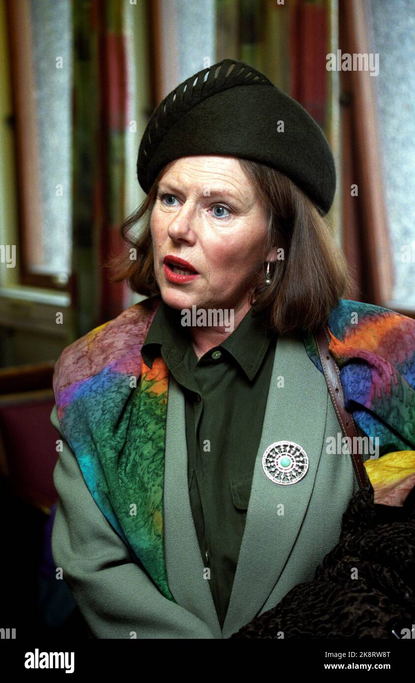 Oslo 19970203 SV politician Kjellbjørg Lunde with a hat and shawl and ...