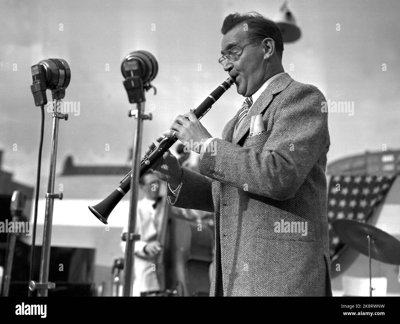 Oslo 19500426 Jazz musician and orchestra leader Benny Goodman visit ...