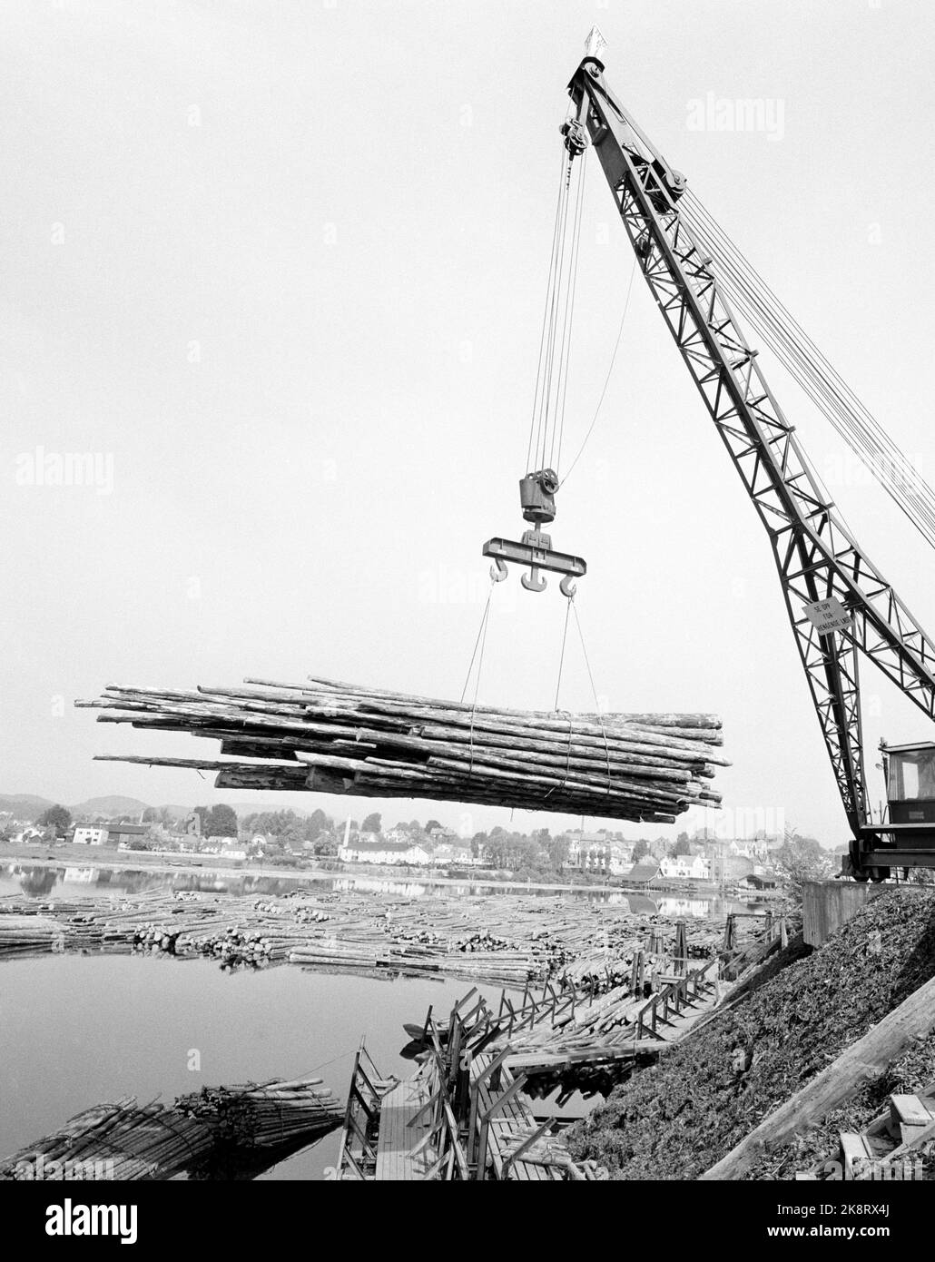 Skien 19590725 "Norway's largest and fastest paper machine". Cellulose ...