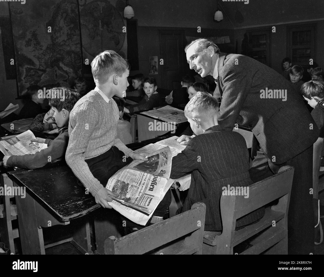Oslo 1949 at Majorstua school in Oslo, newspaper reading in the ...