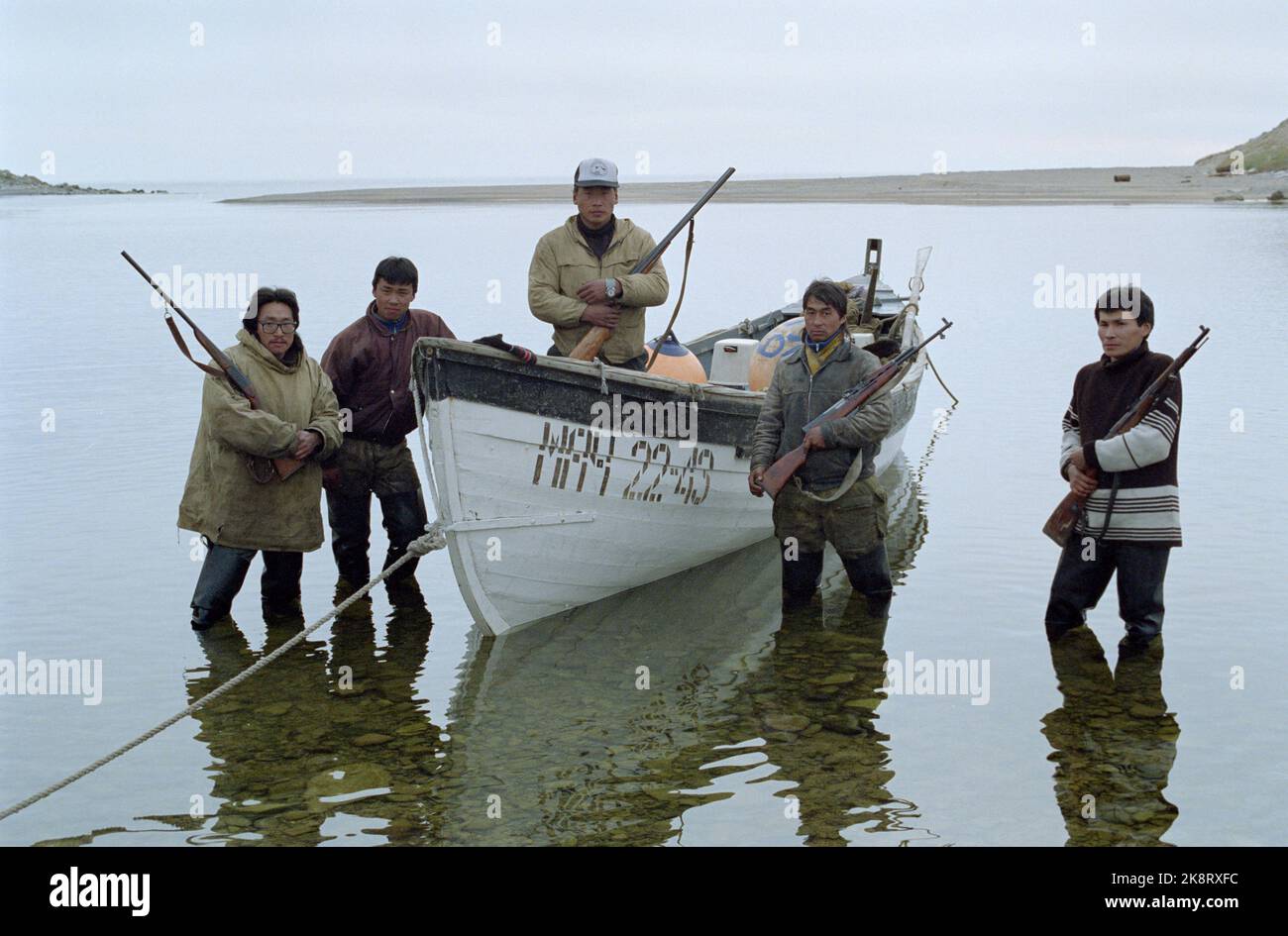 Per lars tonstad ntb boats hunt peoples aborigines hi-res stock ...