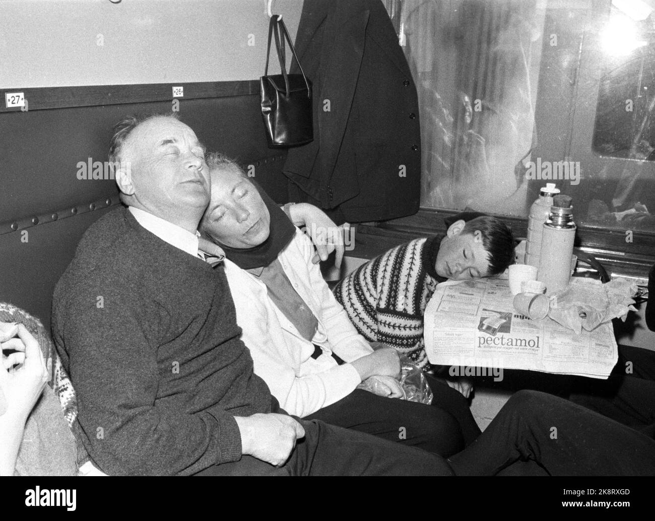 Easter 1962: The Red Cross is in readiness in the Easter mountain ...