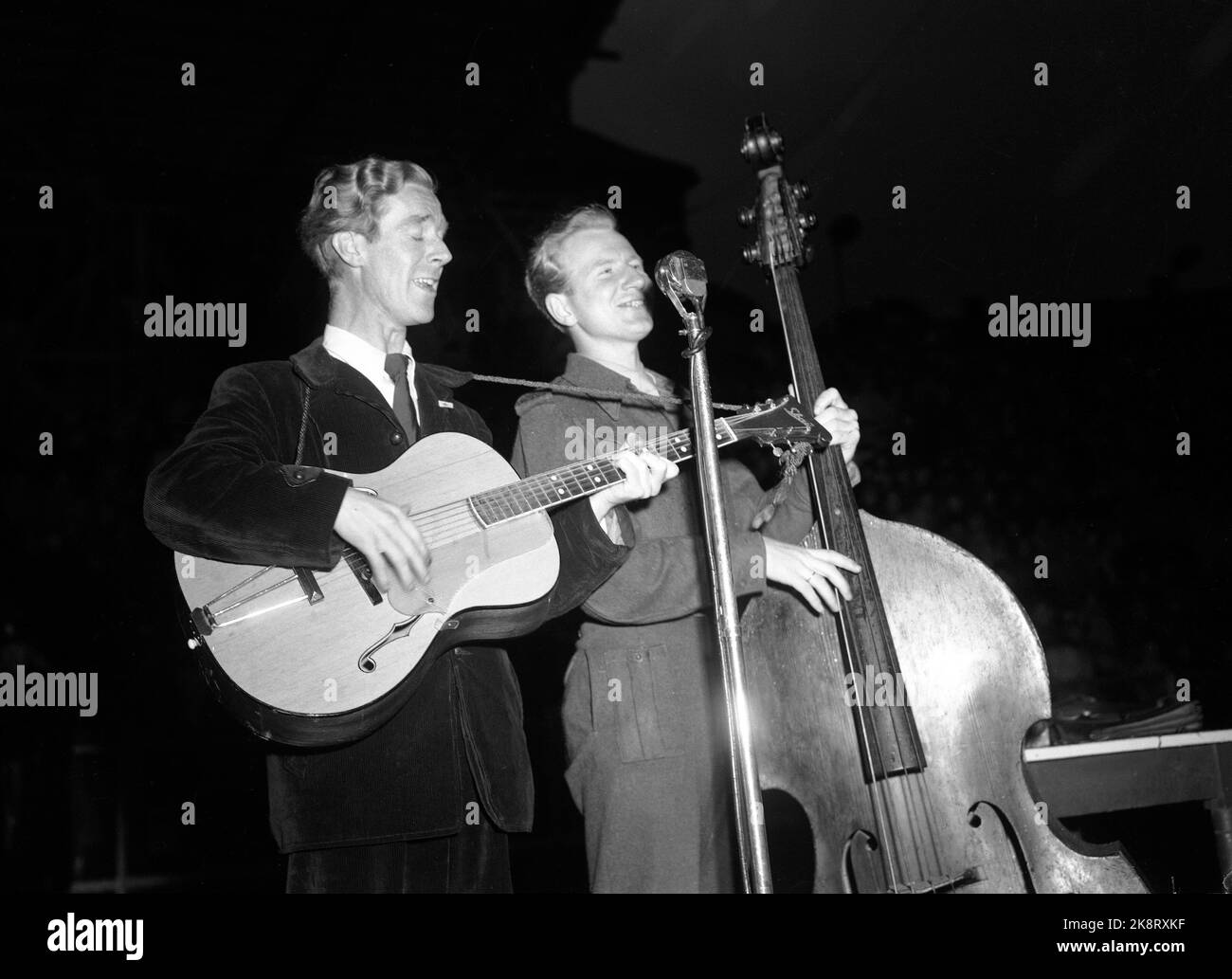 Radio phantoms hi-res stock photography and images - Alamy