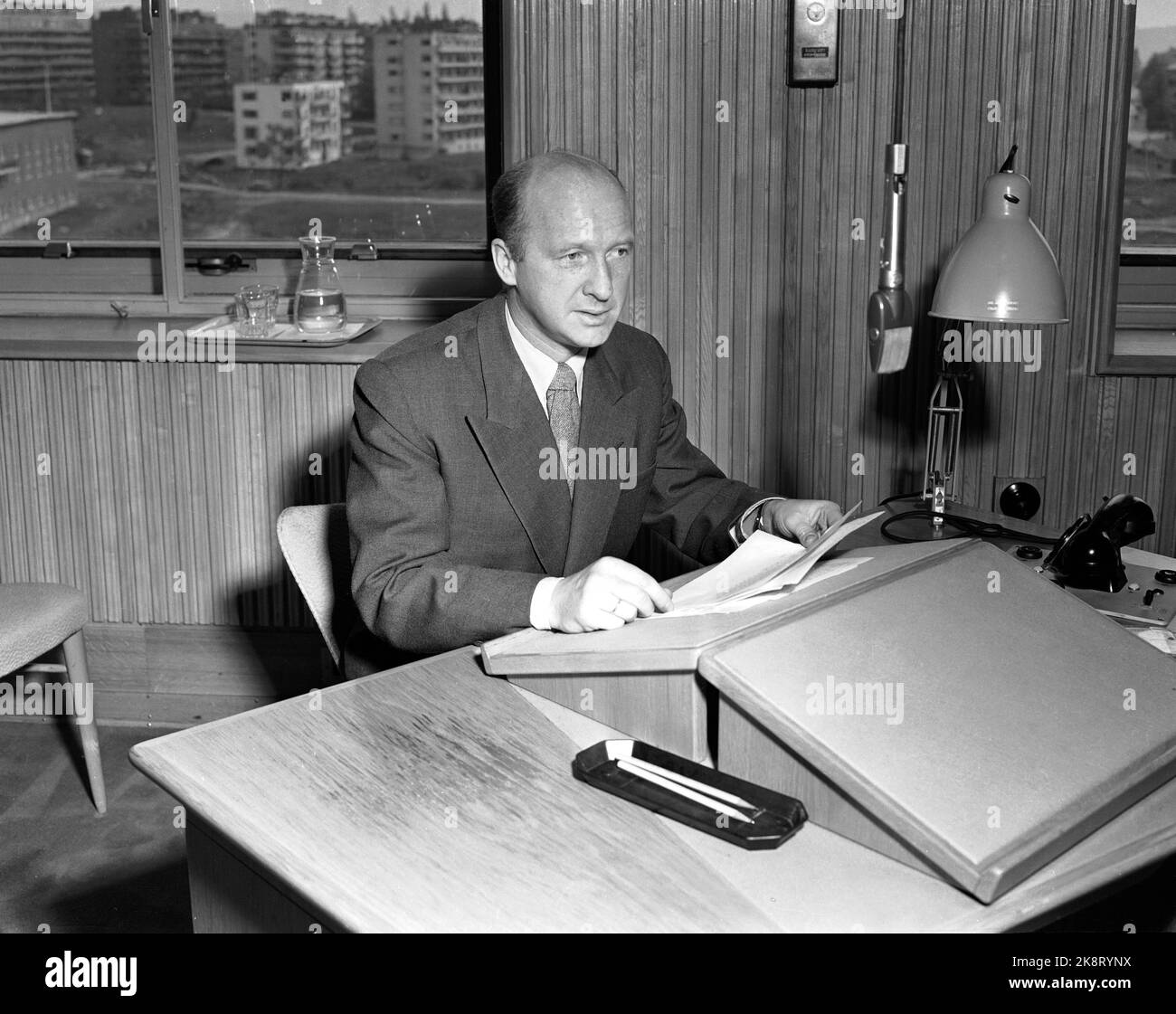 19530701 hi-res stock photography and images - Alamy