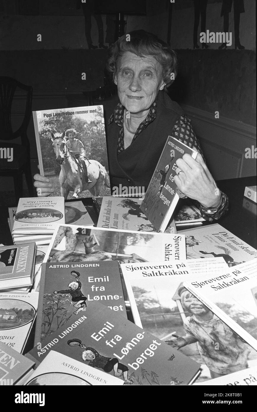 Oslo 19761101 author Astrid Lindgren photographed with some of his most ...