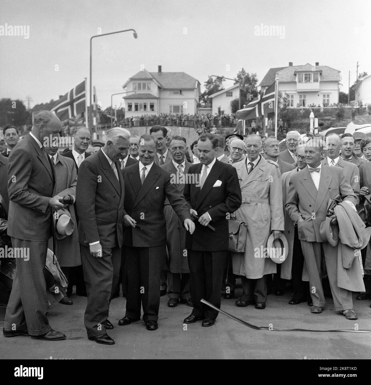 Knobelauch ntb ntb bridge opening ceremonies flag hi-res stock ...