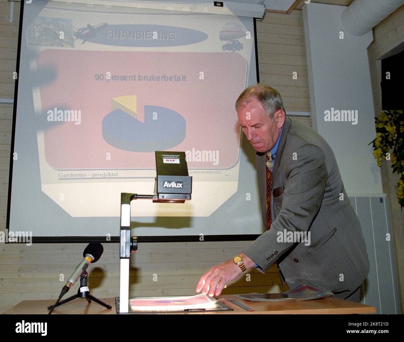 90 percent user paid hi-res stock photography and images - Alamy