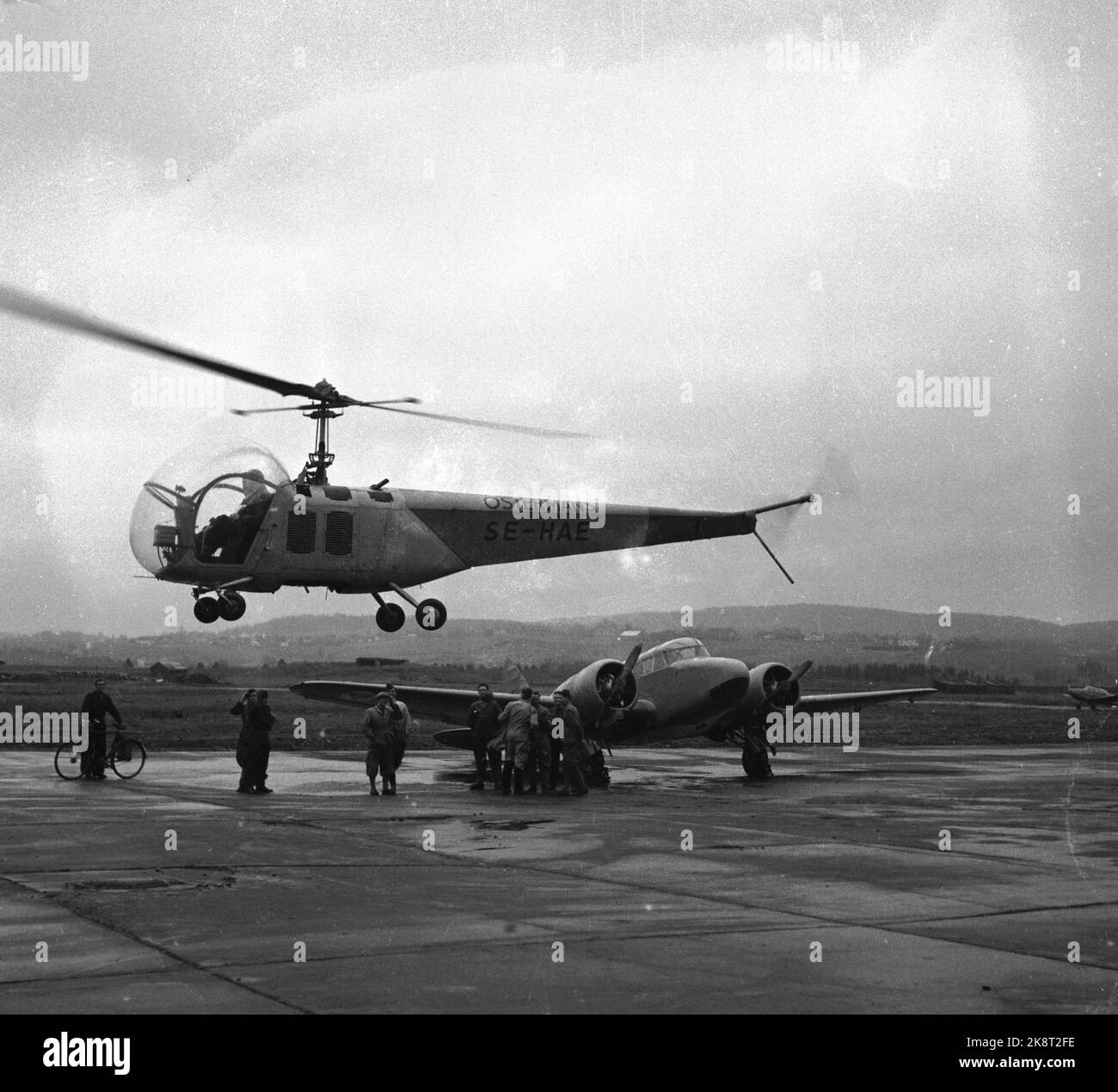 Hurum. A Dutch aircraft with, among other things, 29 Jewish Refugees ...