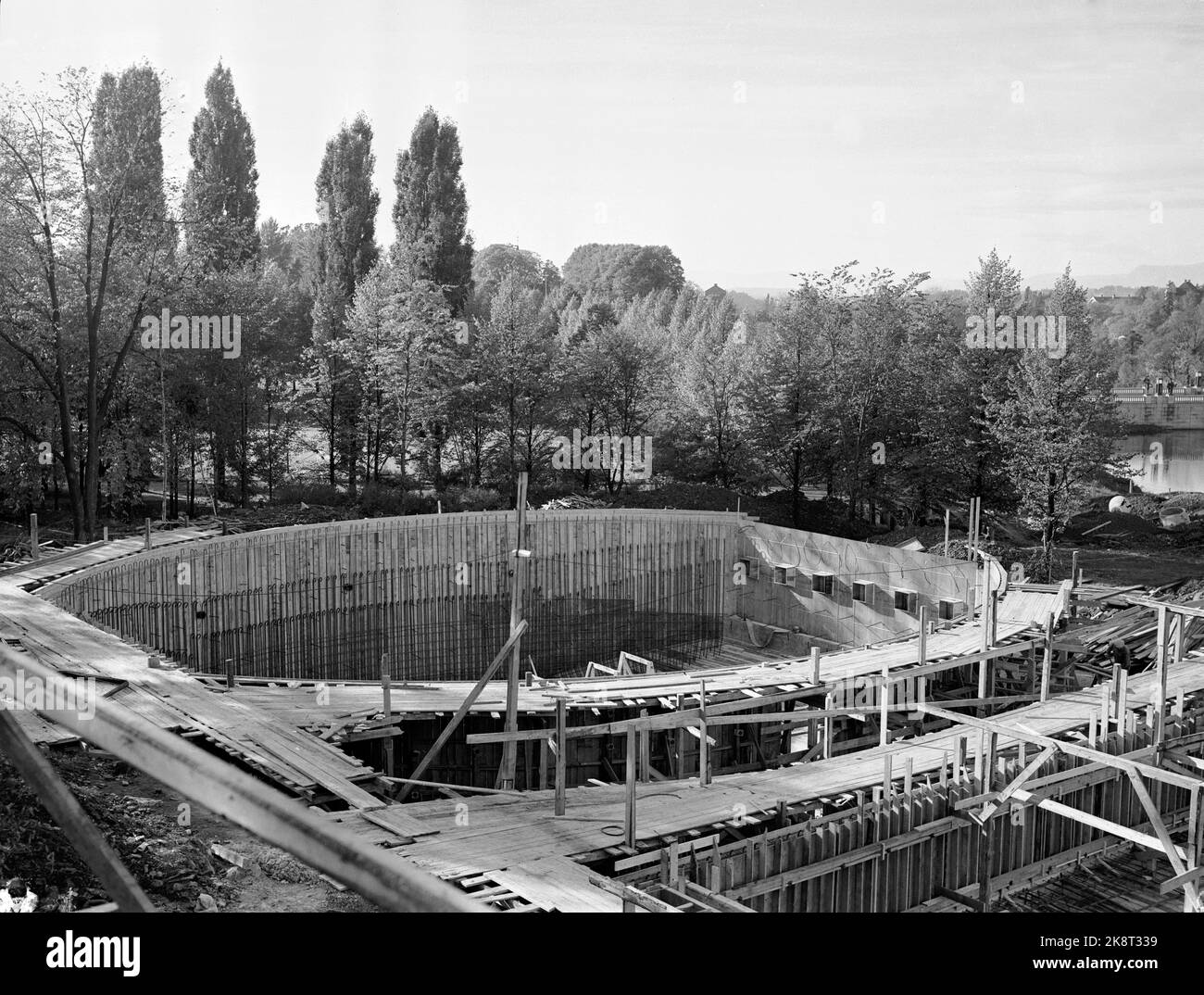 Oslo 19541013 Outdoor Bath in Gjellerparken / Frognerbadet under ...