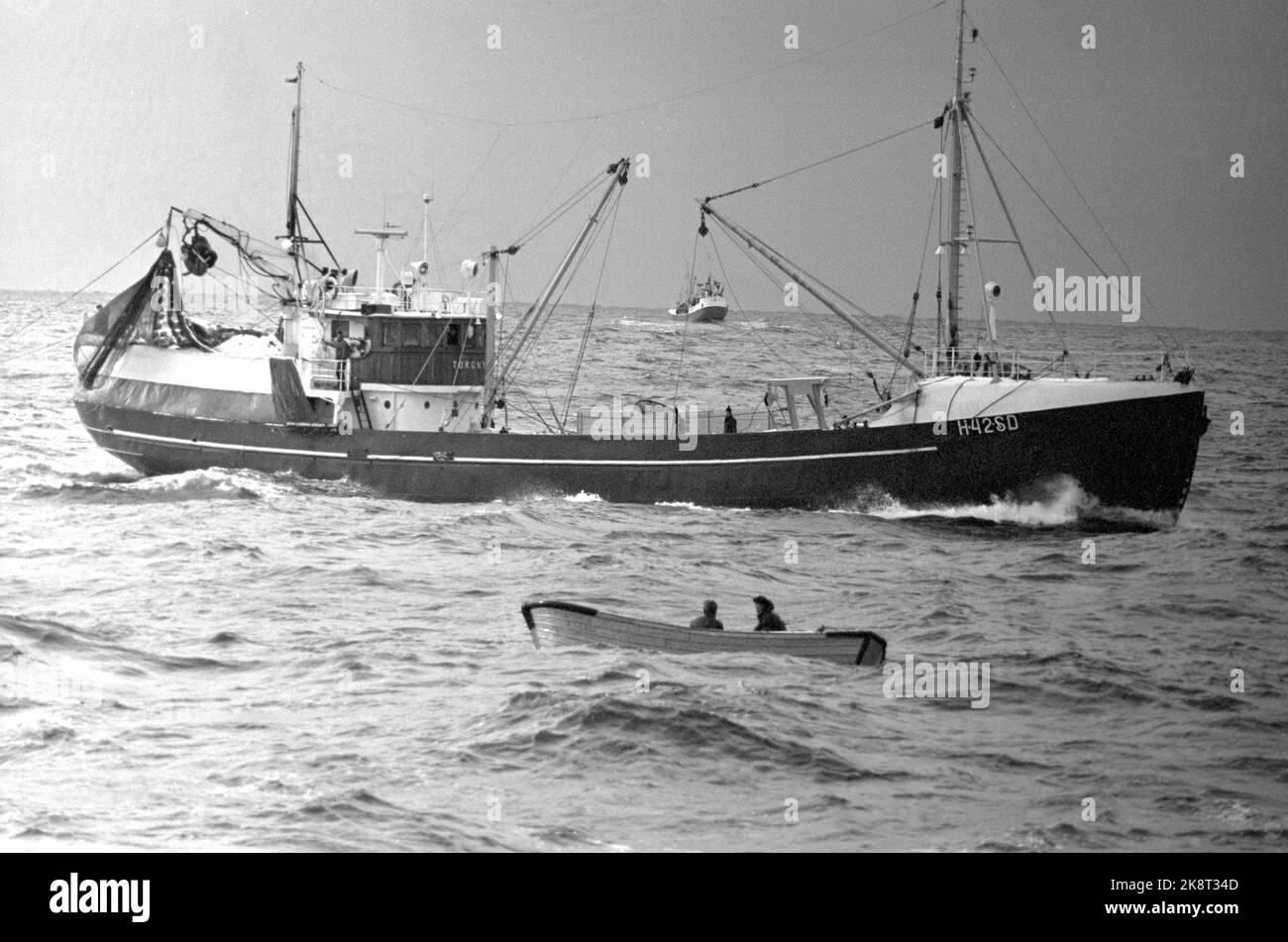 Sea without boats Black and White Stock Photos & Images - Alamy