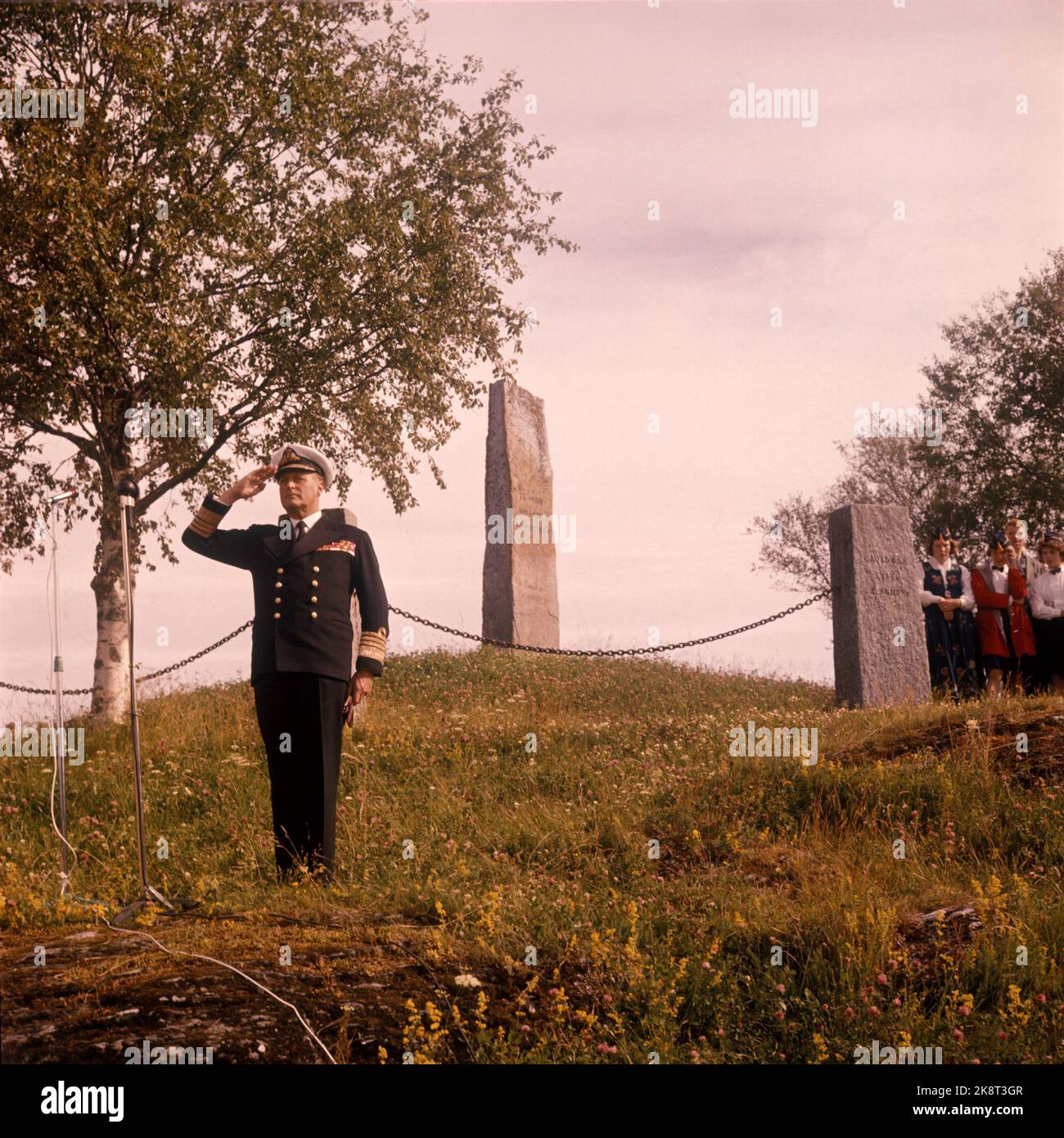 Frosta 1959 King Olav's journey in Northern Norway. Here the king ...