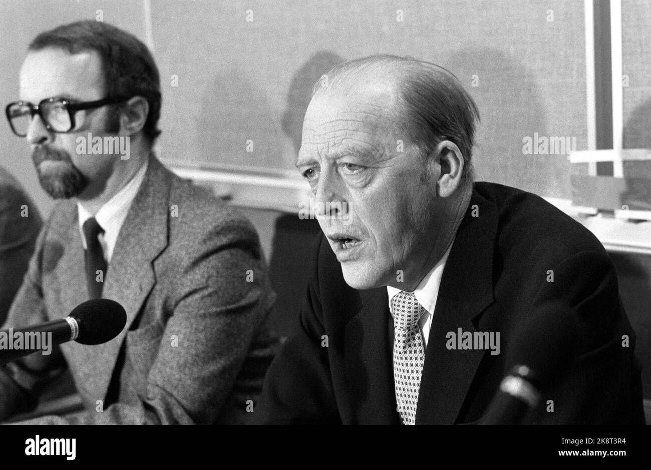 Oslo 1981-01: Prime Minister Odvar Nordli (Ap) announces his departure ...