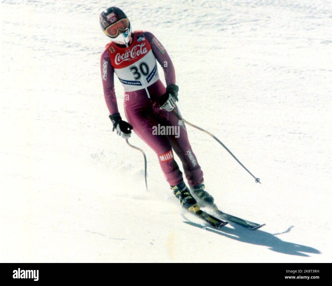 Tor richardsen scanfoto ntb alpine disappointment full figure alone hi-res stock photography and ...