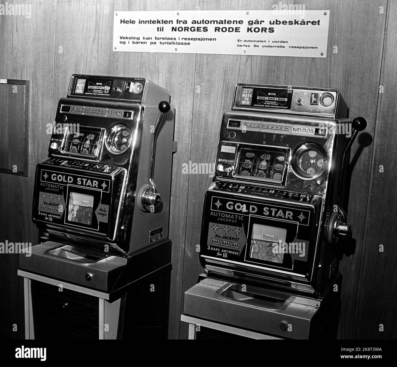 One armed bandit Black and White Stock Photos & Images - Alamy