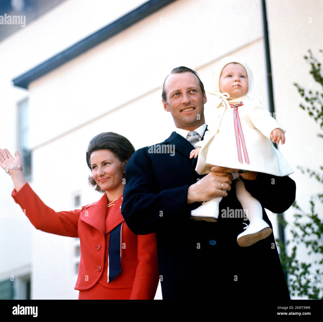 Asker 19720517 may 17 celebration at skaugum crown princess sonja hi ...