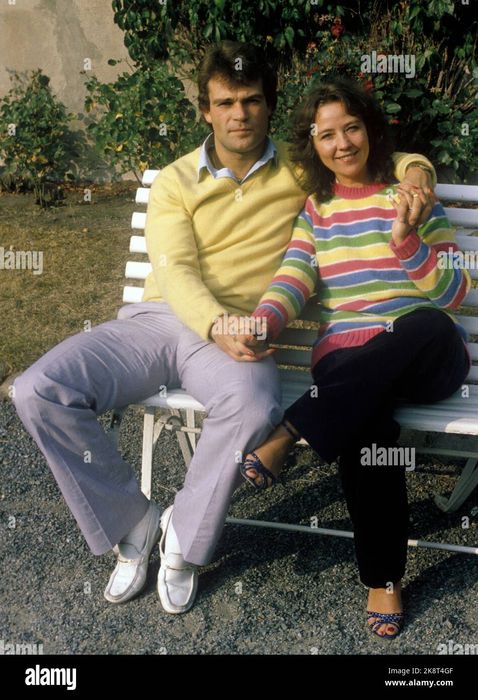 Erik thorberg ntb ntb embraces love hi-res stock photography and images ...