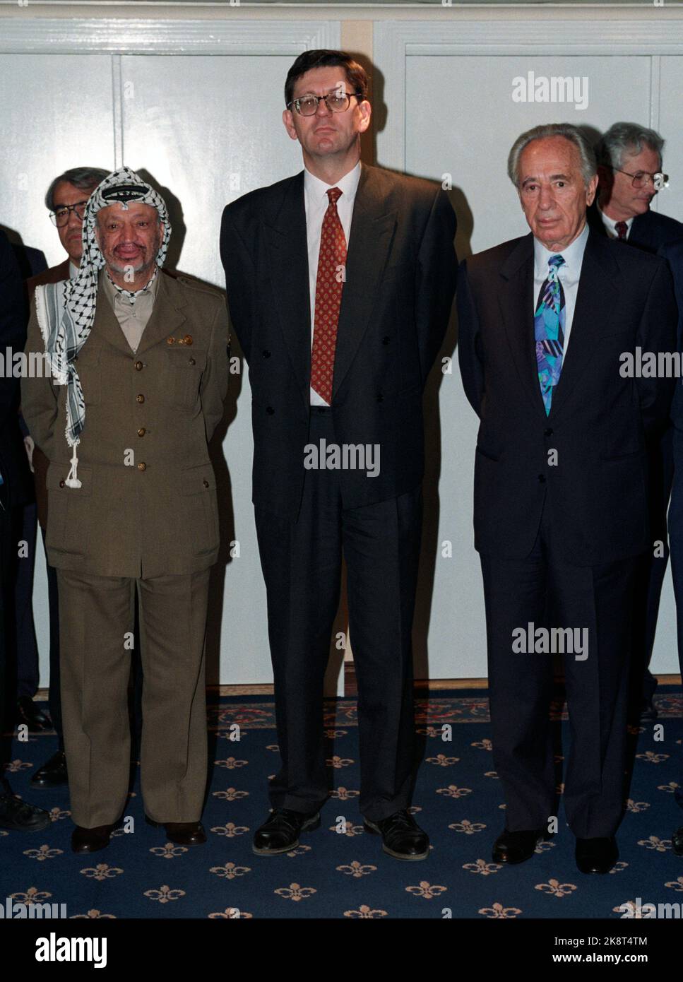 Plo chairman yasir arafat hi-res stock photography and images - Alamy