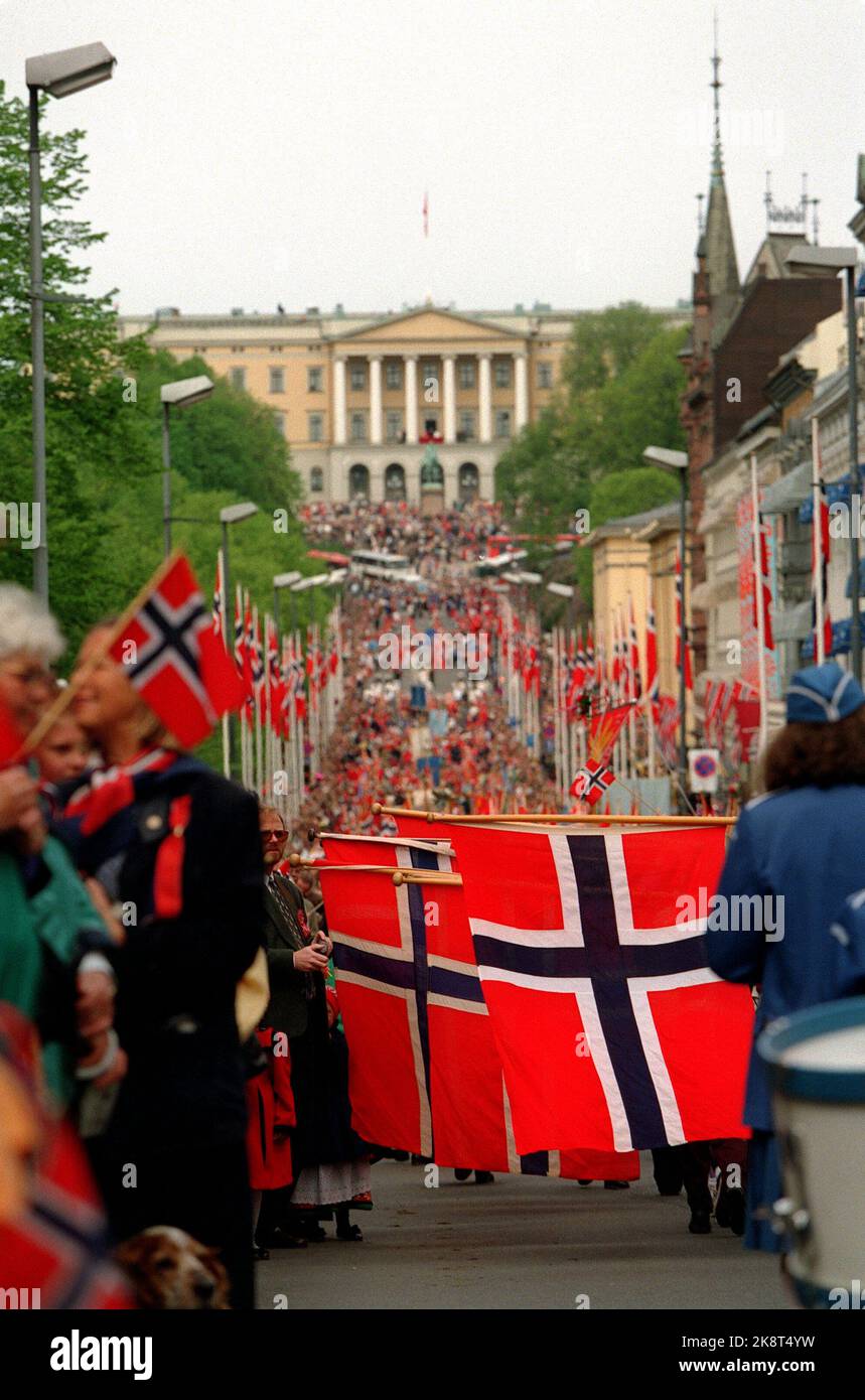 Johnny syversen ntb national days flag hi-res stock photography and ...