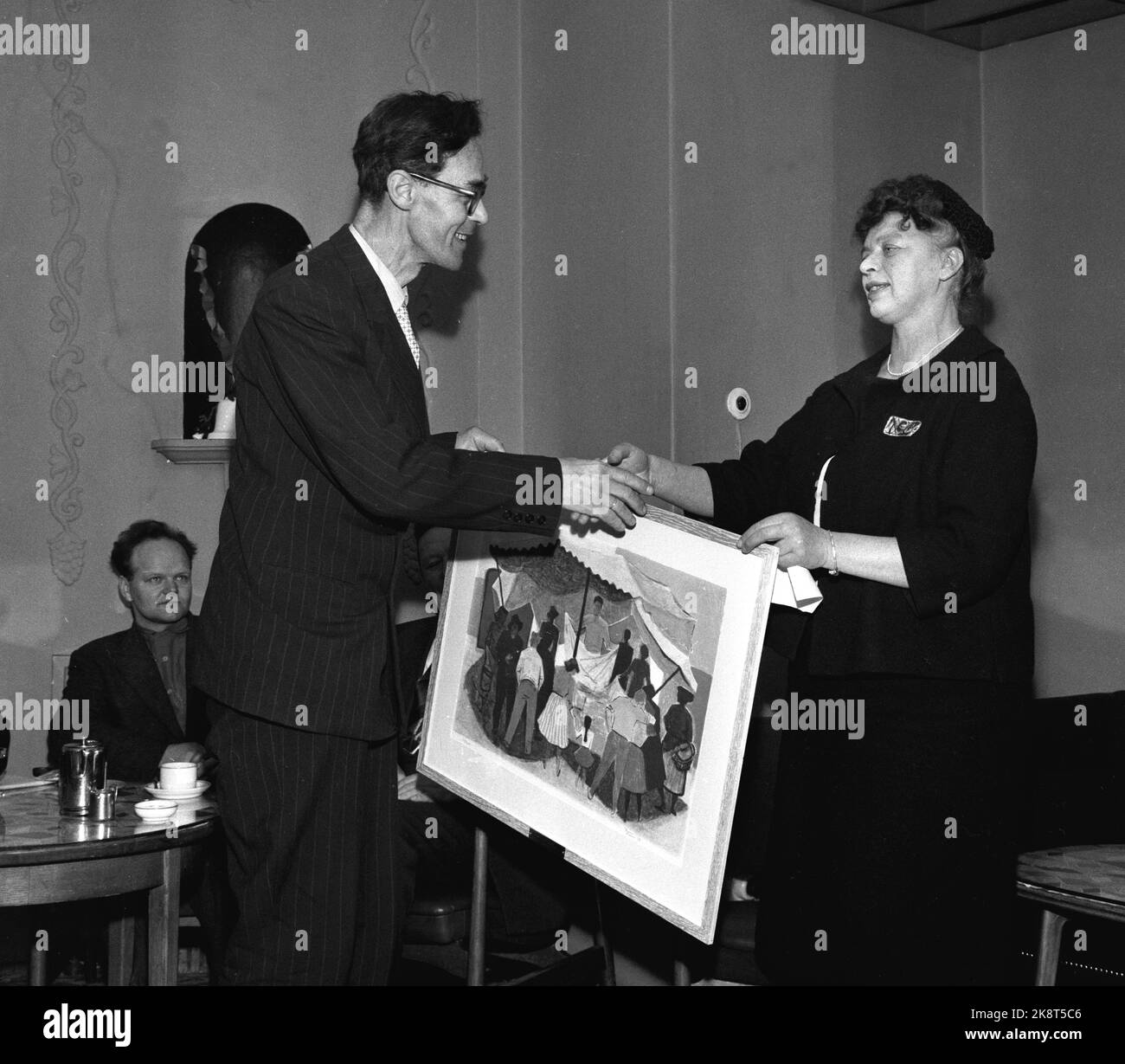 Oslo 19601215. The lyricist Rolf Jacobsen from Hamar was awarded the ...